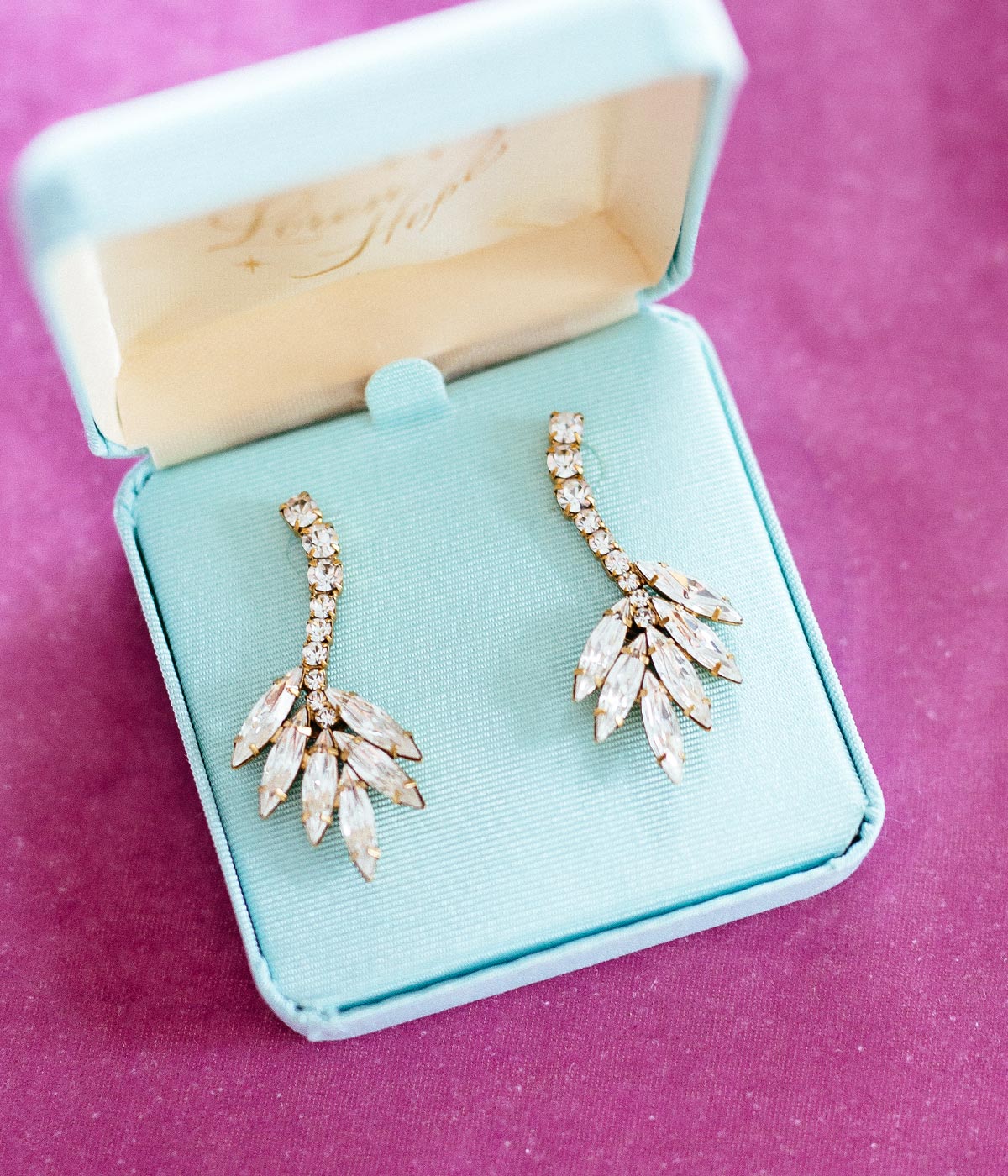 Earring gift box store